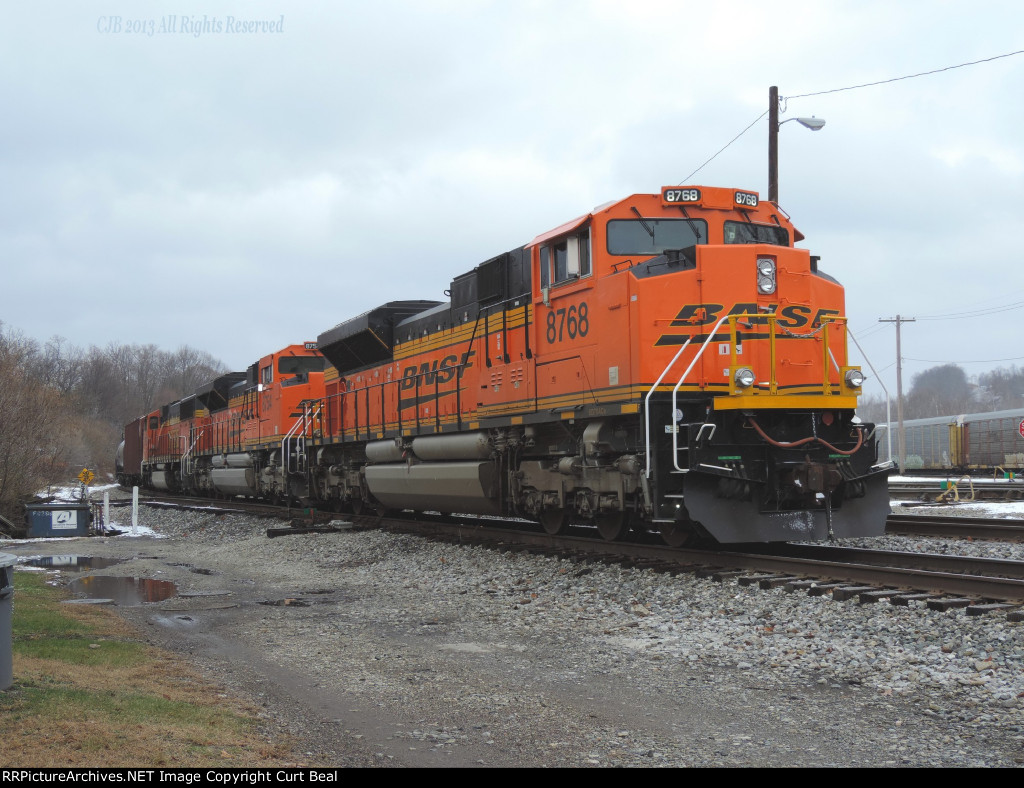 BNSF 8768, 8754, 9985